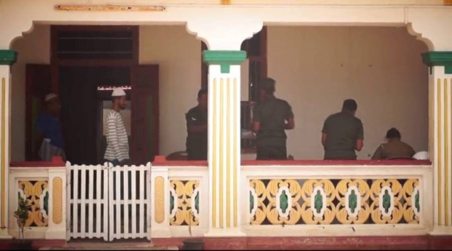 யாழில் பரபரப்பு! ஒரே நேரத்தில் 14 பள்ளிவாசல்கள் முற்றுகை - Yarldeepam News